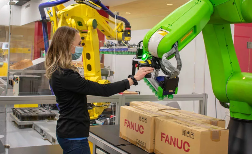 What is Cobot Robot and How it Innovates Manufacturing - uk07rider